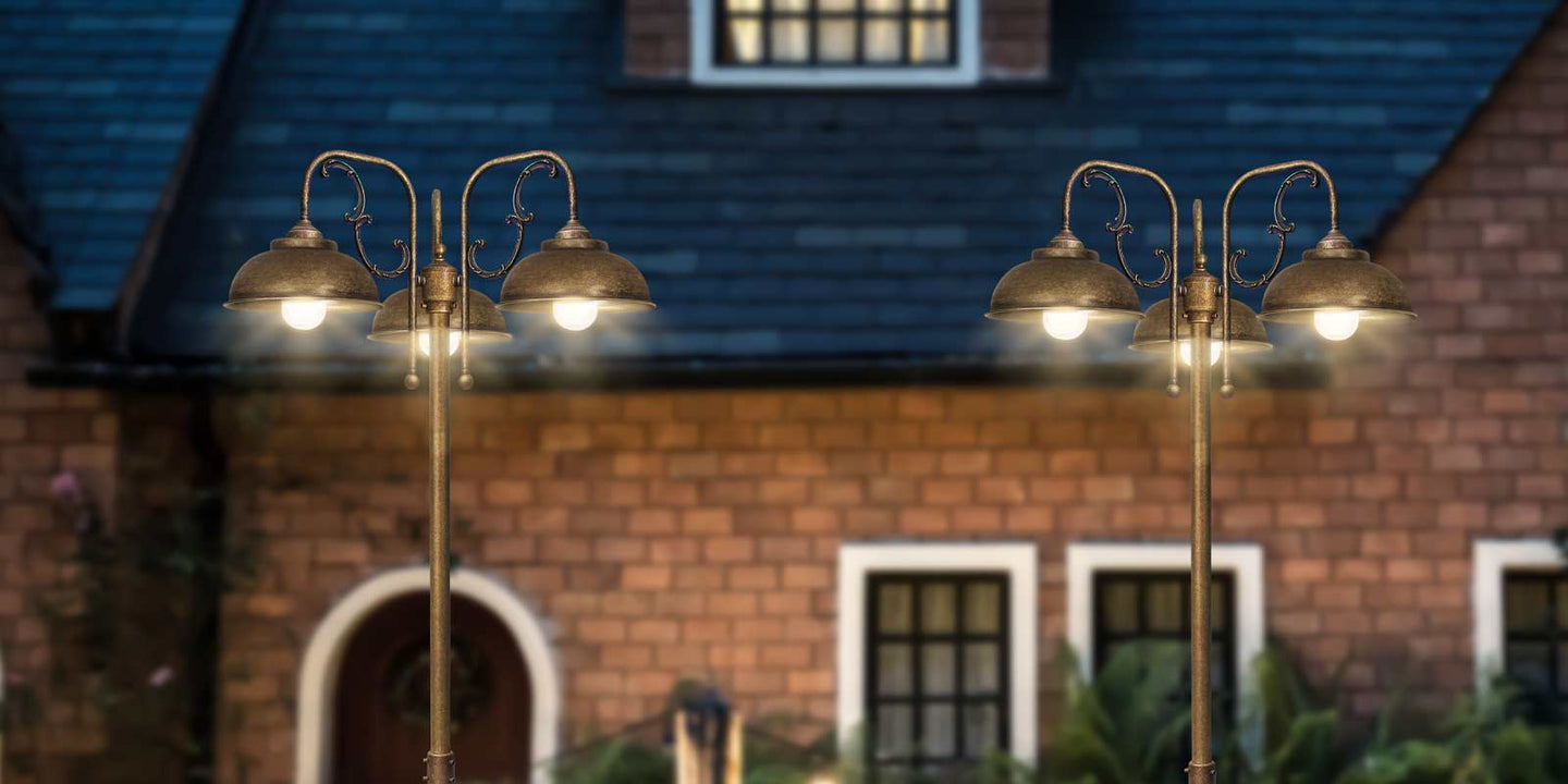 Rustic Lamp Posts for Garden in Brass | Ghidini 1849